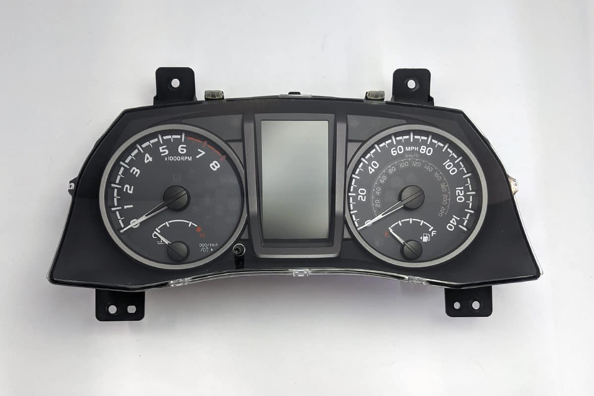 2016-2017 Toyota Tacoma 2nd Gen Speedometer Gauge Cluster